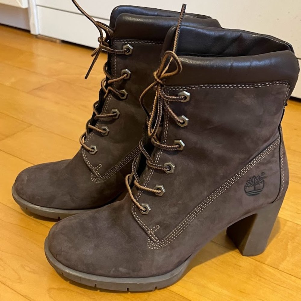 Timberland High Heeled Nubuck Lug Sole "Work Boots" - Gem